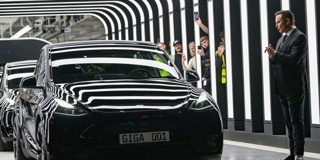Elon Musk advierte a los empleados de Tesla sobre el futuro de la ...