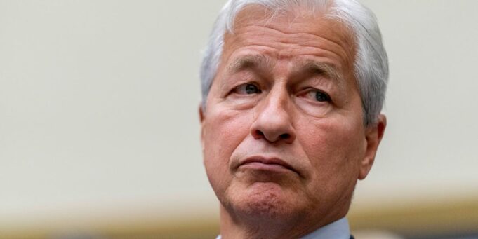 Dimon sobre el juicio a Trump: "él también estaría enojado" si no ...
